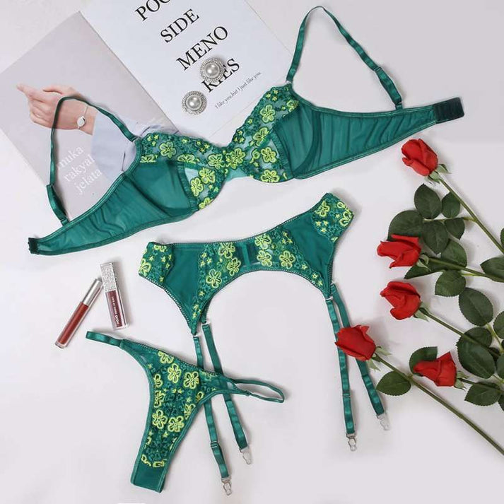 Sexy Lingerie: City Girl Verdant Garter Set – Expressive Boutique